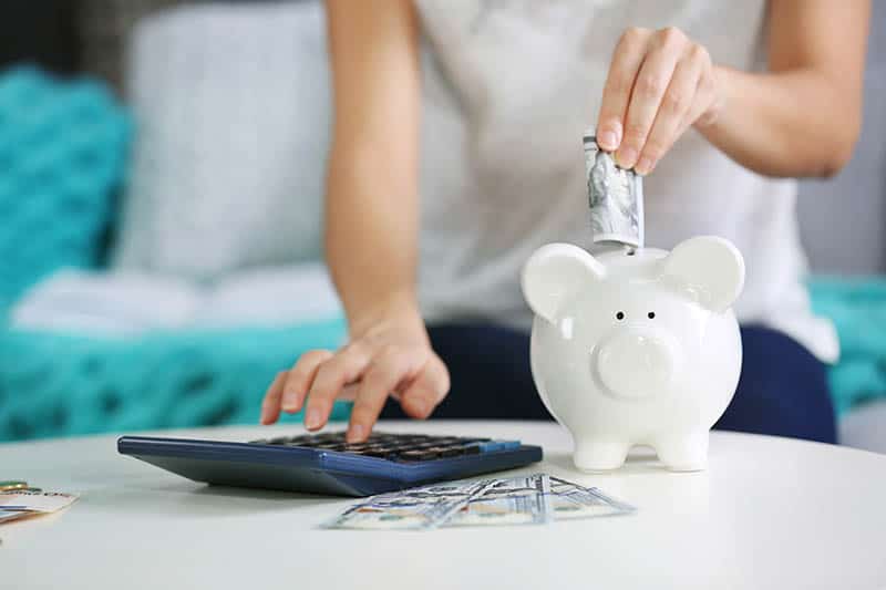Budgeting Advice For Beginners: 8 Best Steps To Manage Your Money