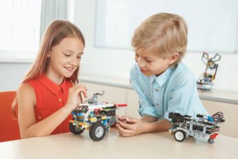 7 Best STEM Activities For Kids To Inspire Their Curiosity