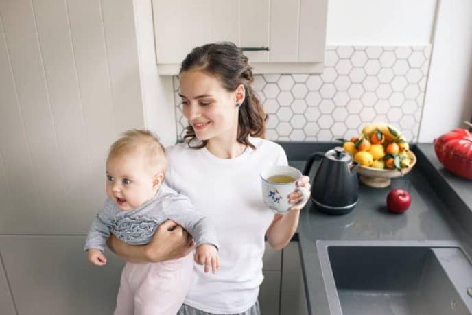 6 Best Herbal Teas For Breastfeeding And Milk Supply In 2022