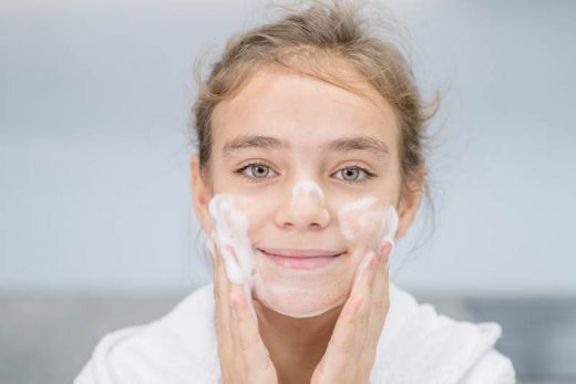 Best Face Wash For Teenagers And Tweens Of 2022 (Detailed Guide)