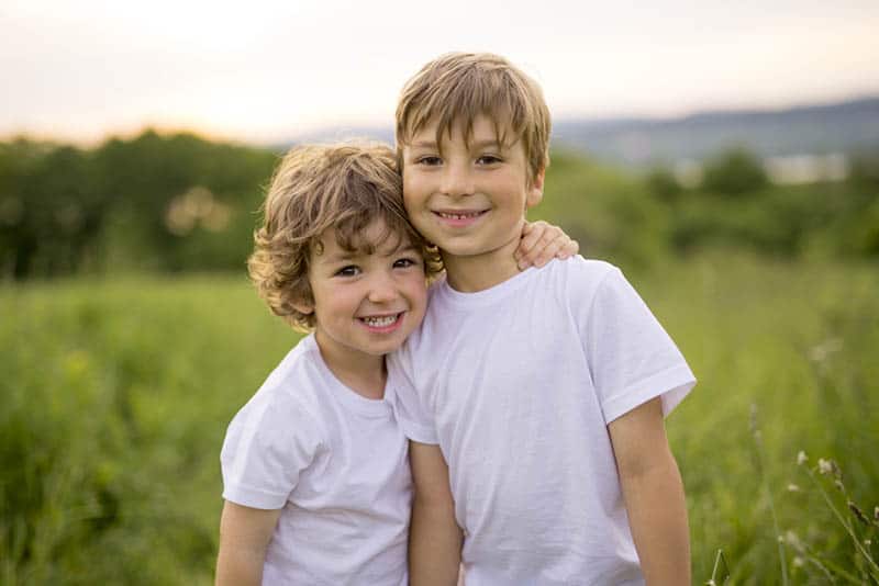 540 Best Contact Names For Brother That Describe Him Perfectly